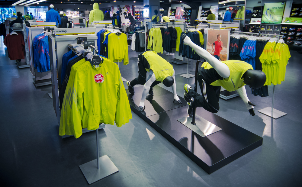Creative display props: enhancing shop design and attracting customers ... Creative display props: enhancing shop design and attracting customers ...